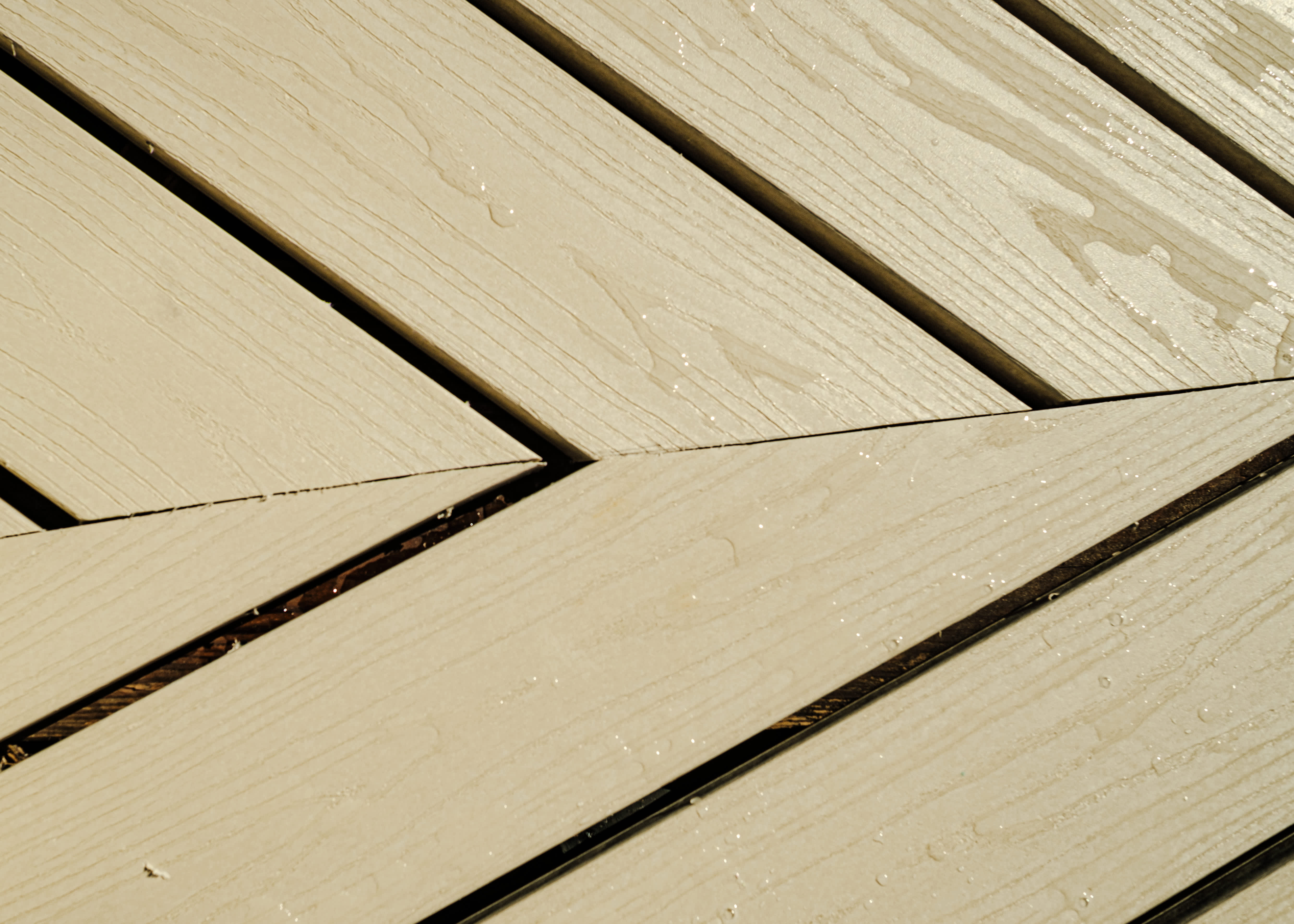 5 Things to Consider When Building a Floating Dock | Owens Corning ...