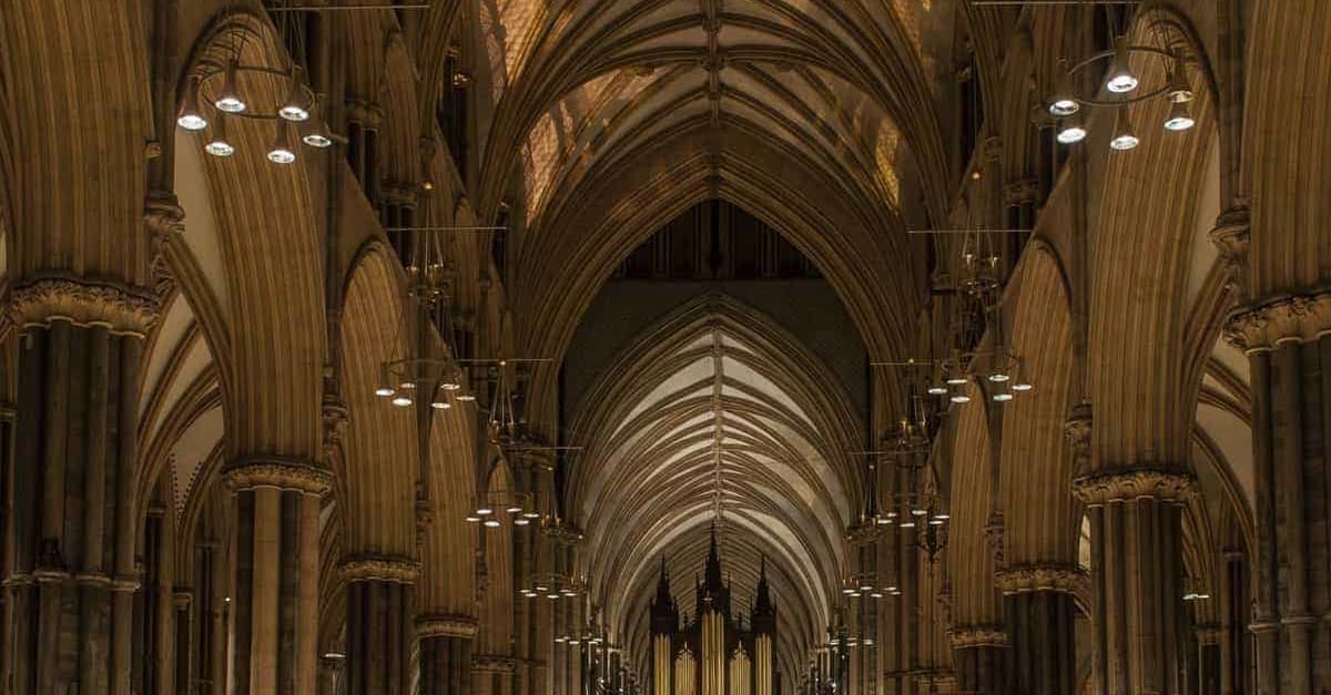 Understanding British Churches | Definitive Guide - Odyssey Traveller