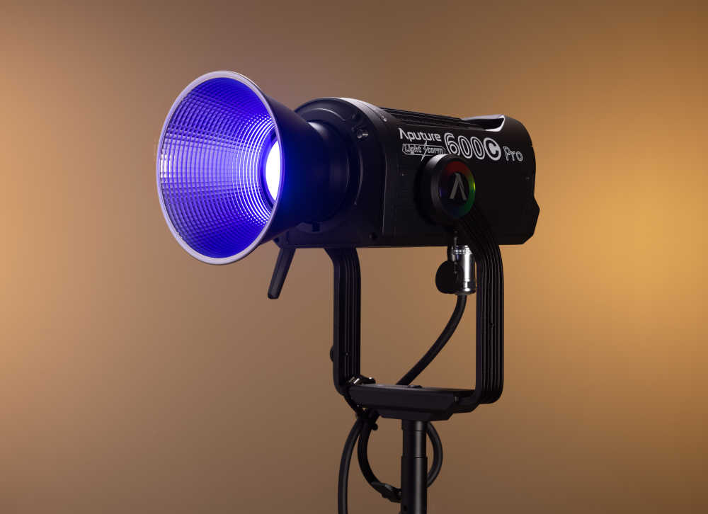 Aputure LightStorm 600c Pro Kit Hire - Offshoot Rentals Melbourne