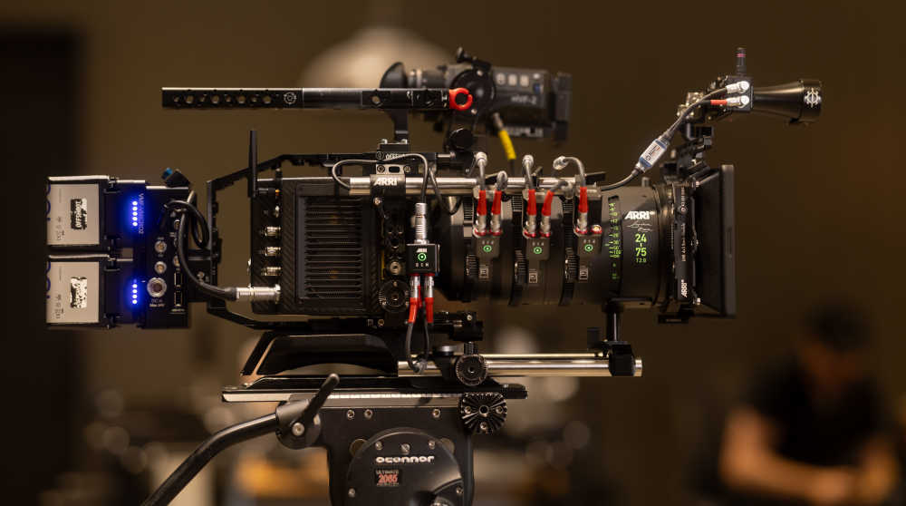ARRI Signature Zoom 24-75mm T2.8 Hire - Offshoot Rentals Melbourne