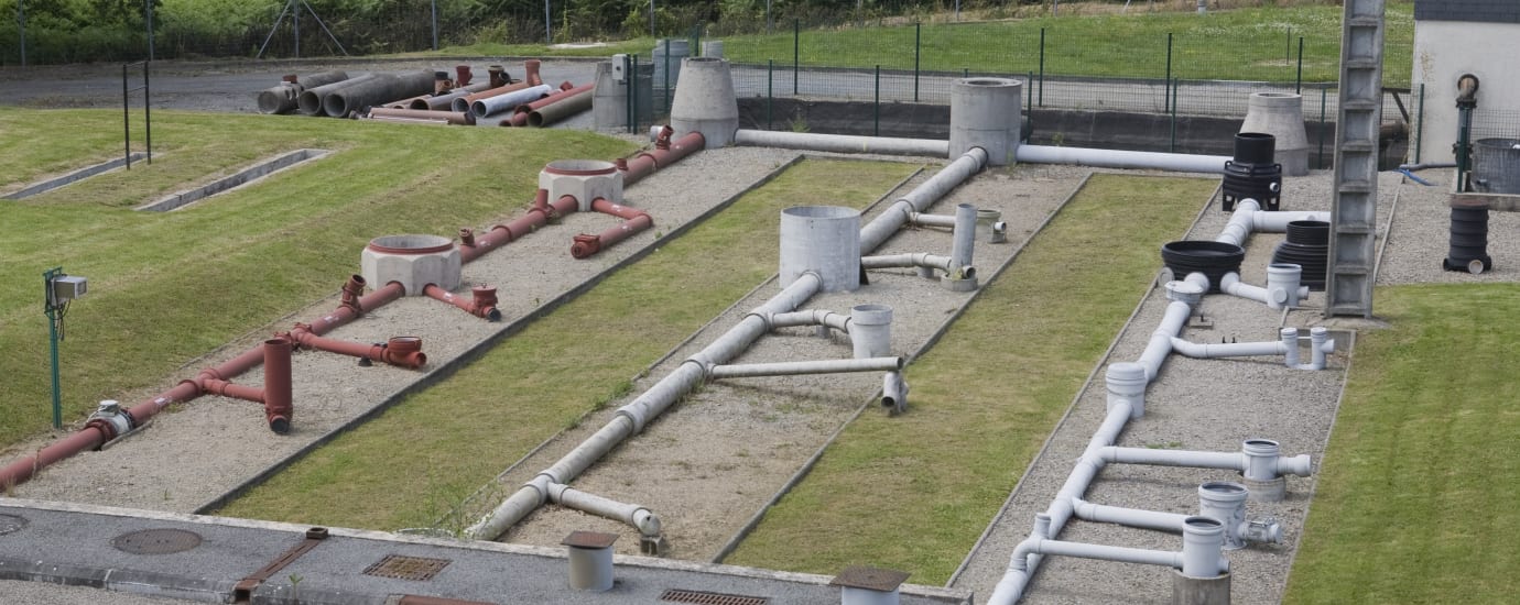 Plateforme - Pose des canalisations d’assainissement et contrôle de ...