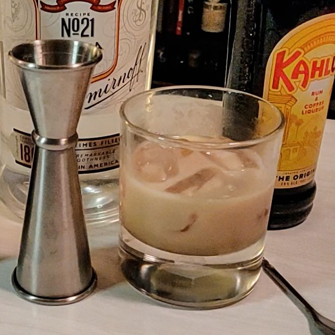 White Russian cocktail recipe