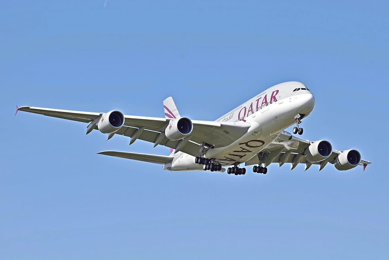 Qatar Airways Airbus A380-861 - oneworld virtual
