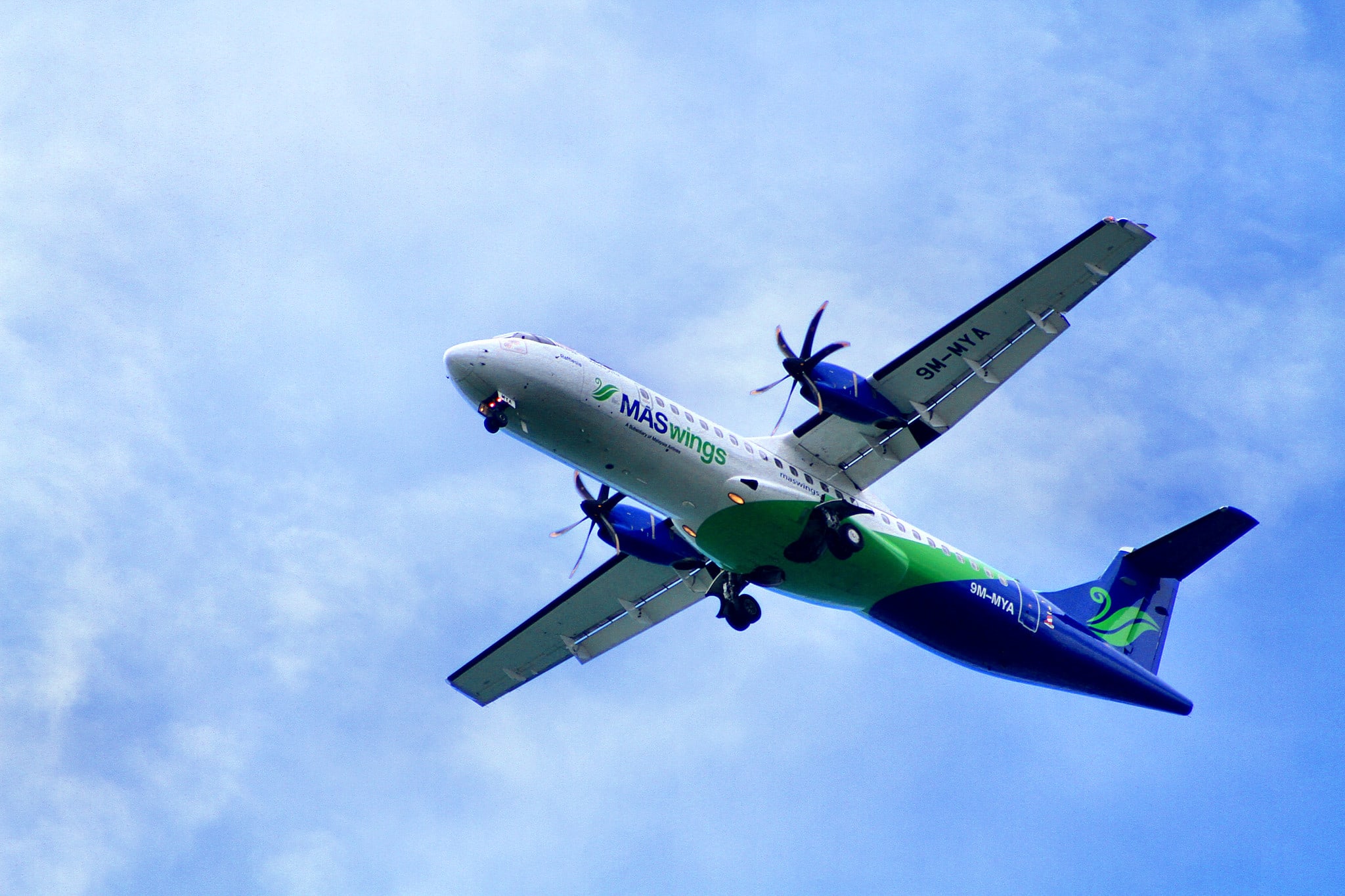 MASwings ATR 72-500 - oneworld virtual