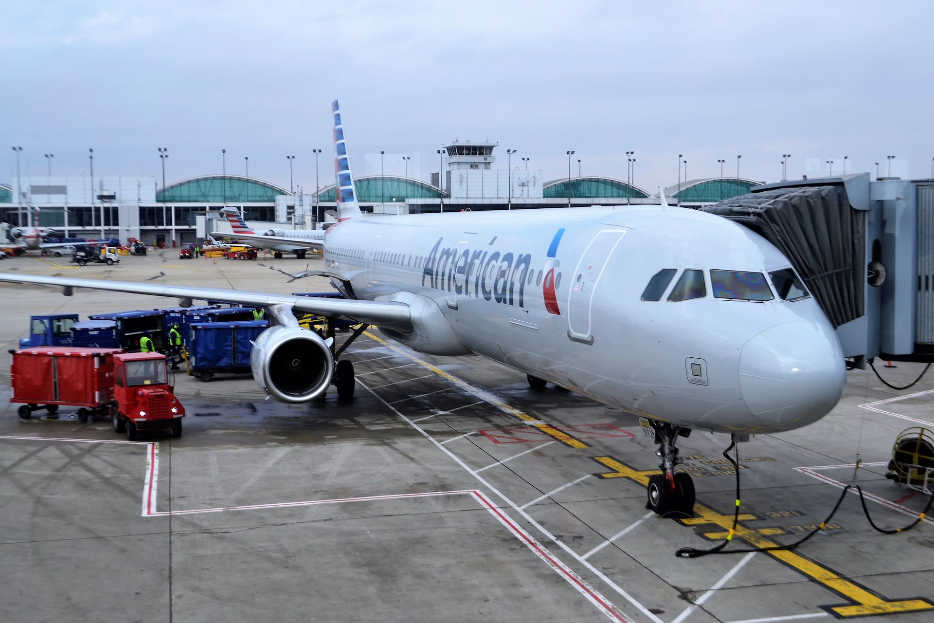 American Airlines Airbus A321-211 - oneworld virtual