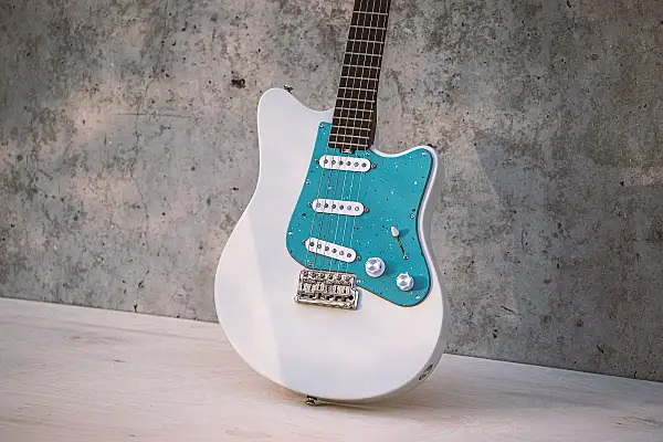 Star 3S Pastel Violet | On Guitars