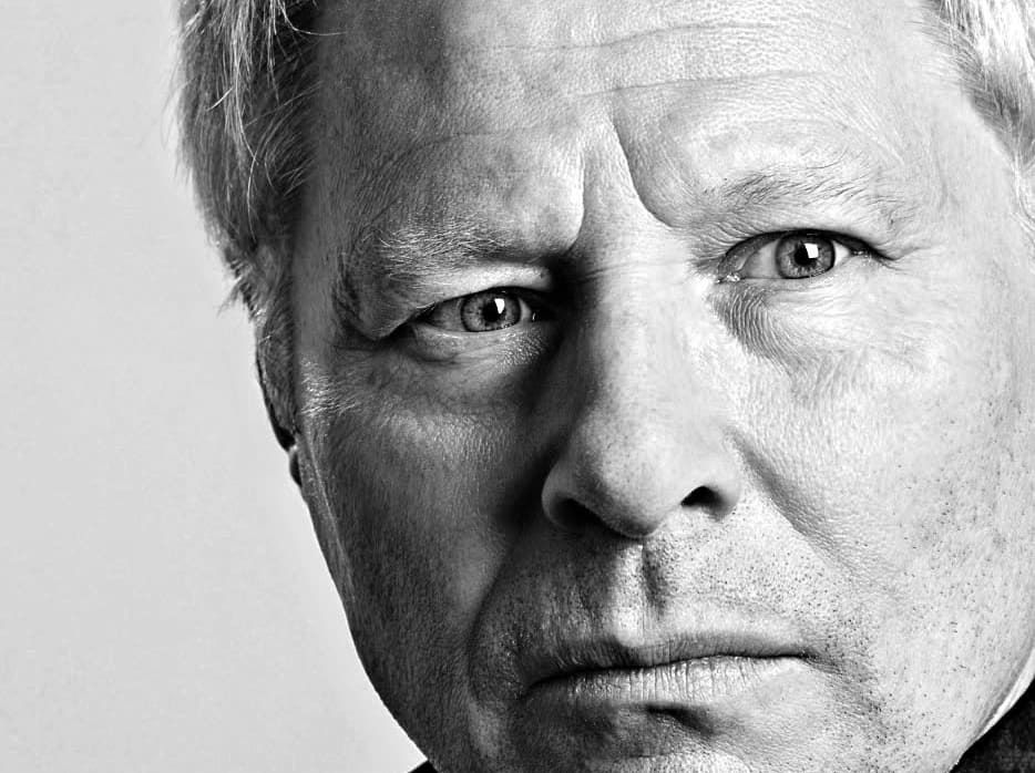 Peter Bronder - Paris Opera Play