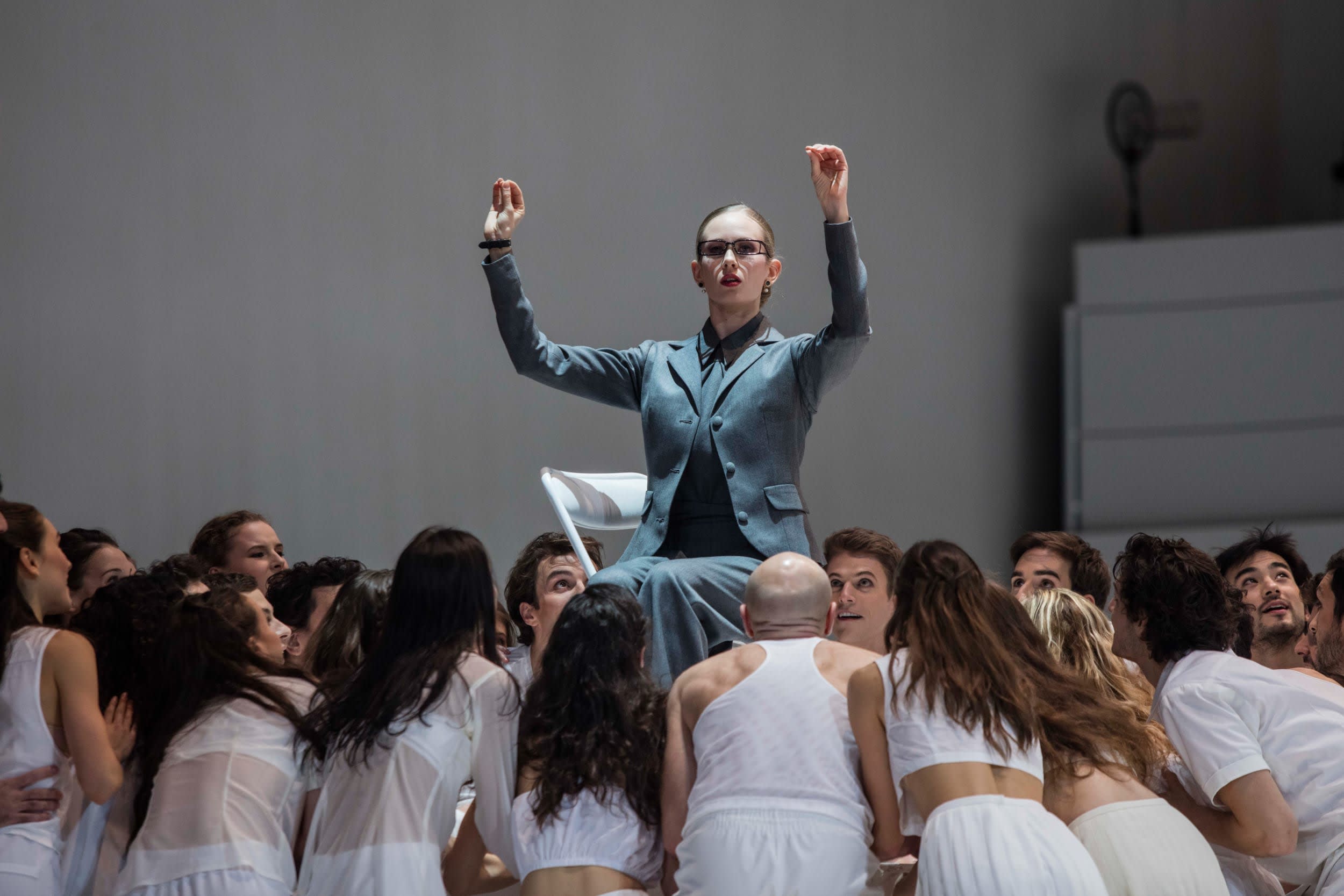 Play - Ballet - Programmation Saison 21/22 - Opéra national de Paris