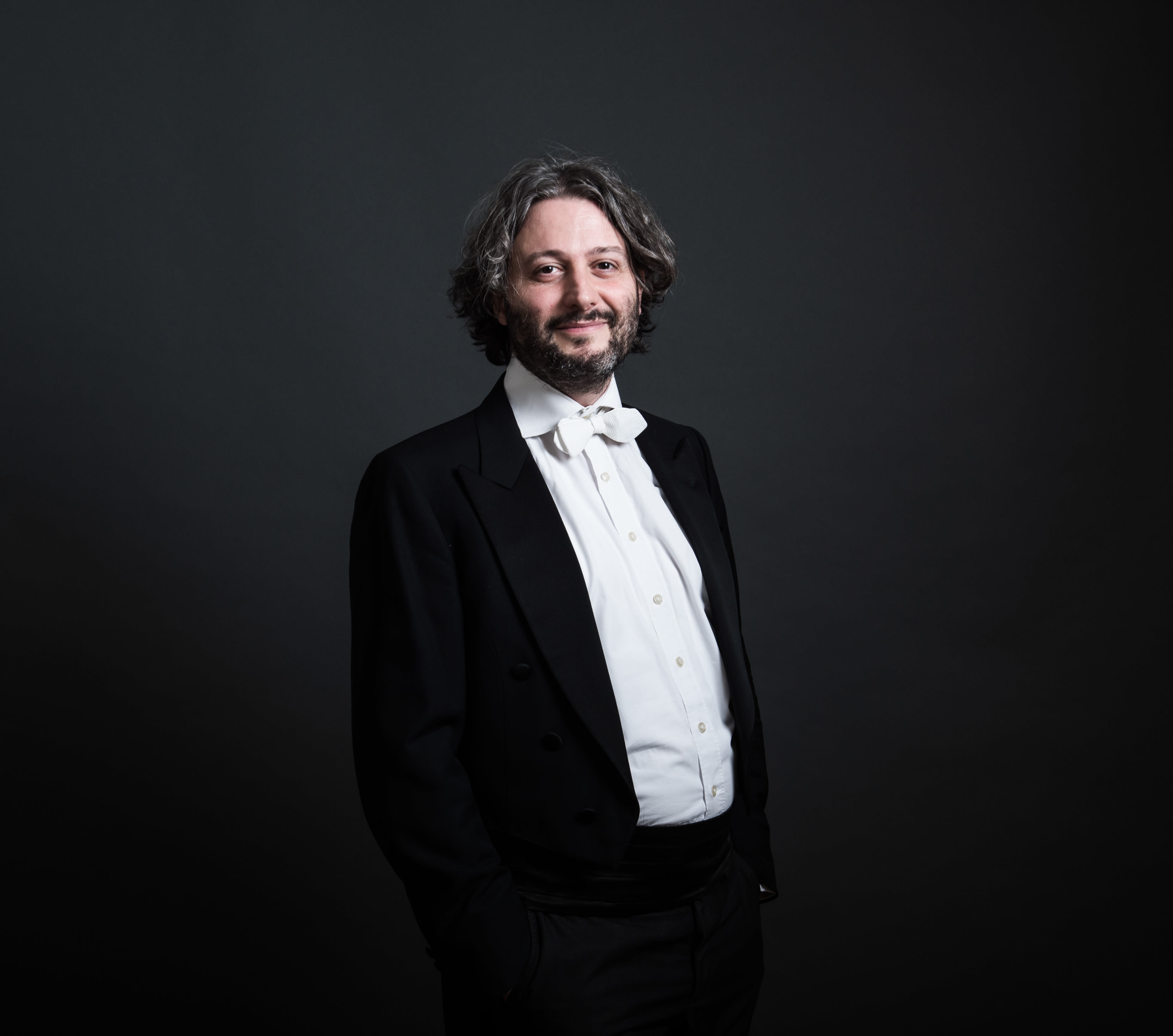Watch Cyrille Lacrouts on Paris Opera Play
