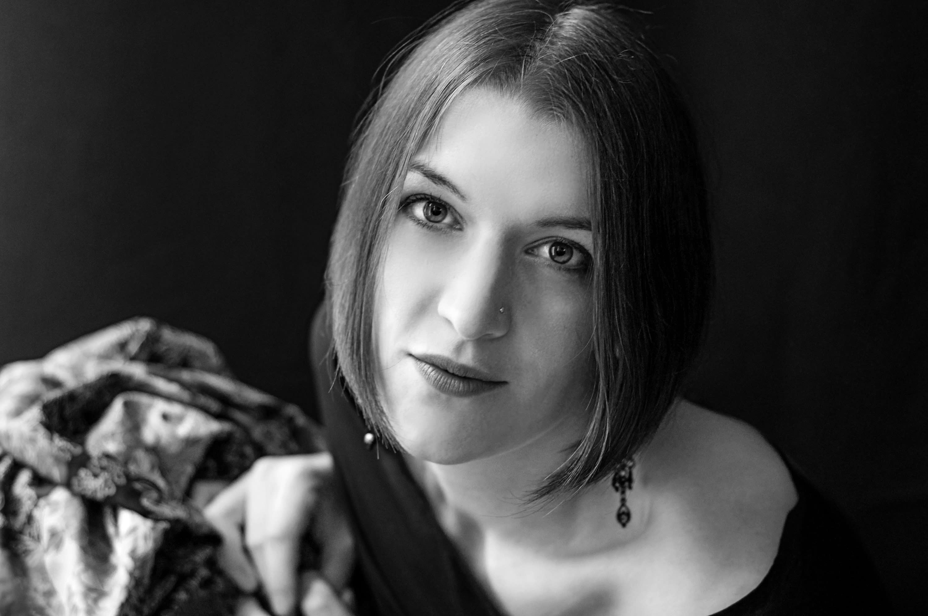 Watch Isabelle Druet on Paris Opera Play