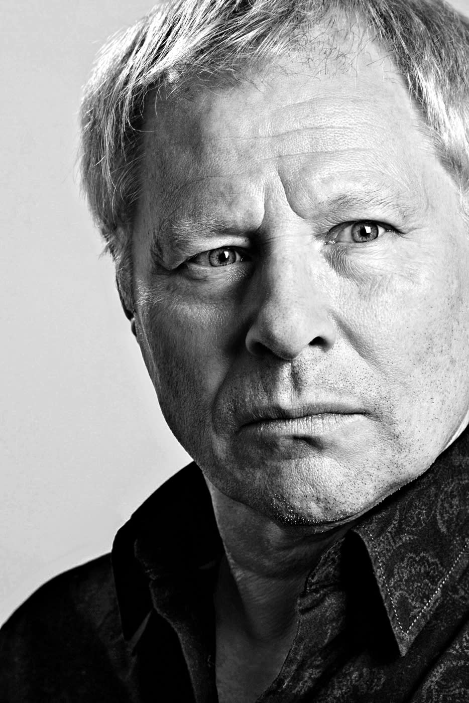 Peter Bronder - Paris Opera Play