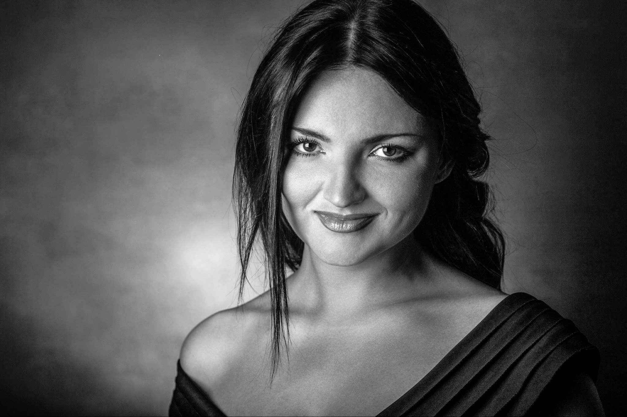 Oksana Volkova - Paris Opera Play