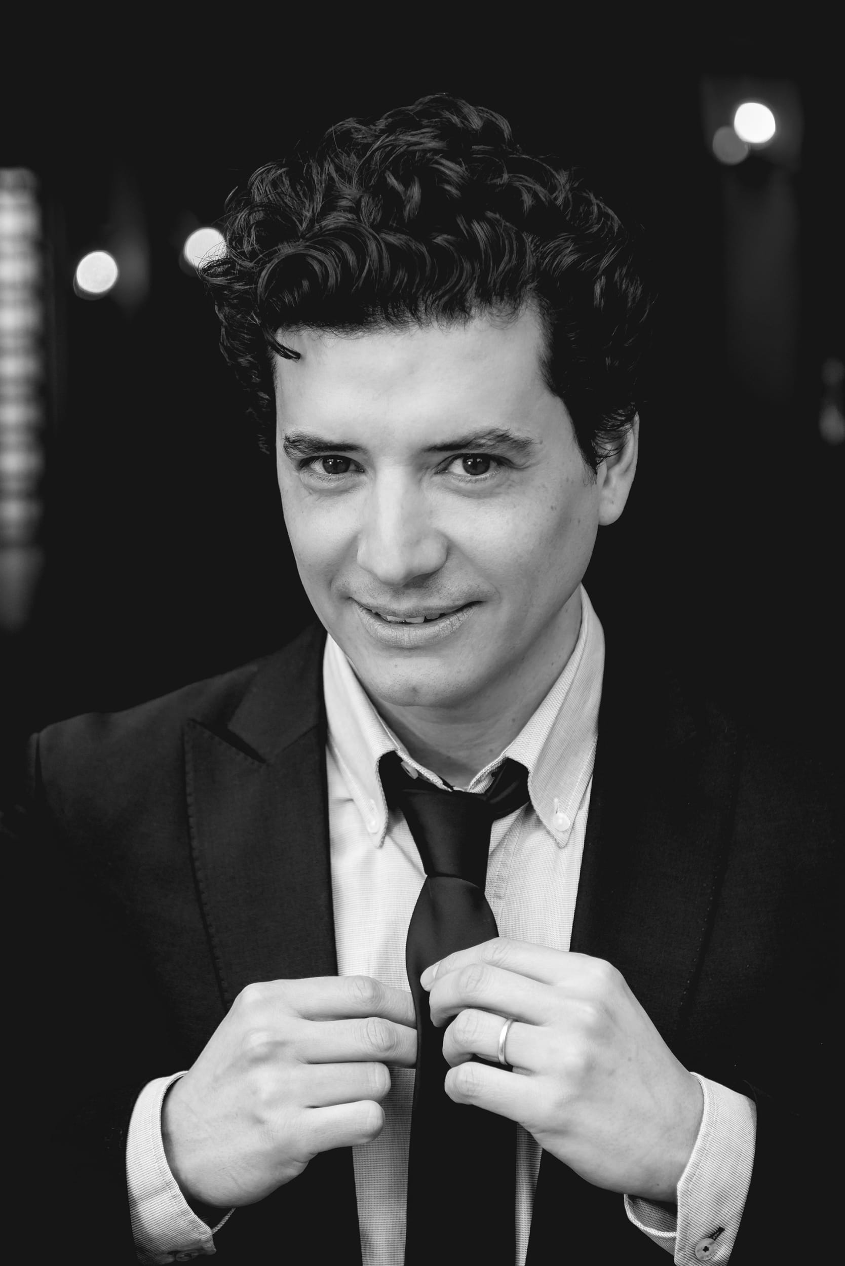 Tansel Akzeybek - Paris Opera Play