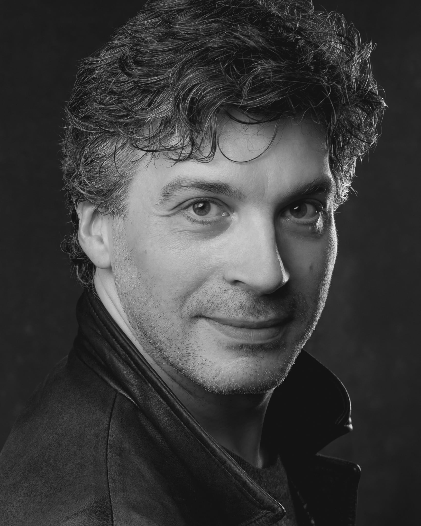 Joshua Bloom - Paris Opera Play