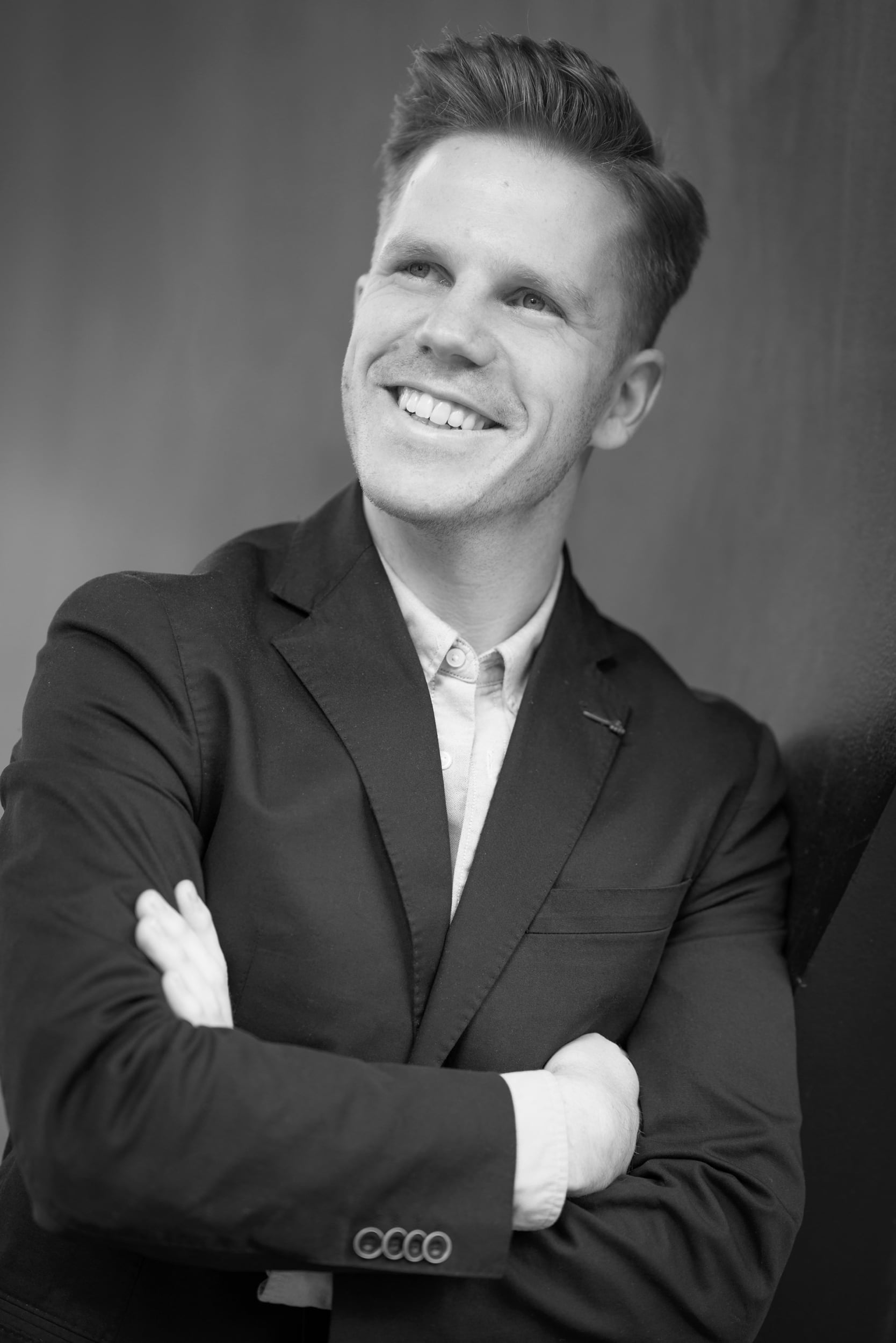 Nicholas Jones - Paris Opera Play