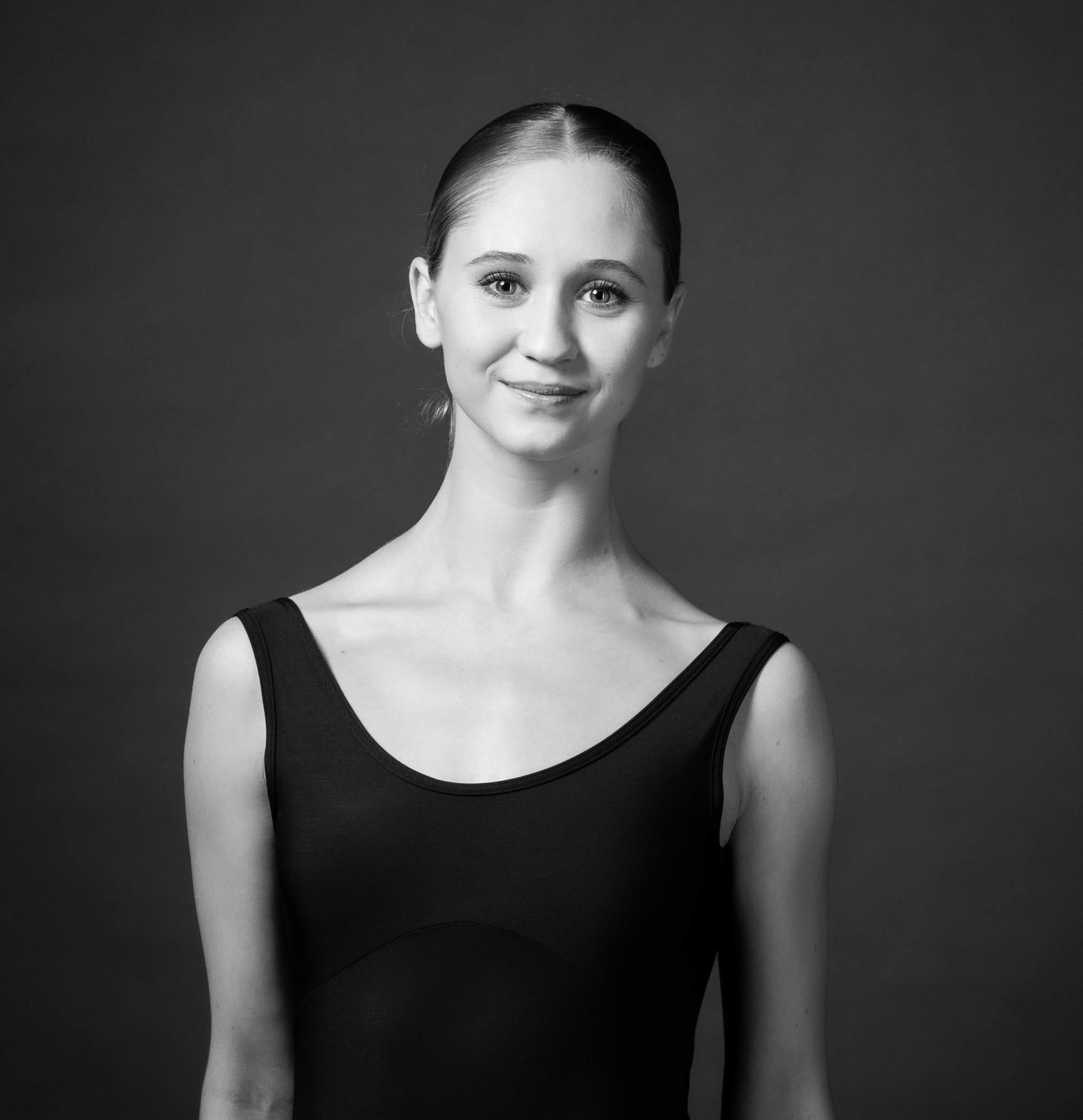 Watch Bianca Scudamore on Paris Opera Play