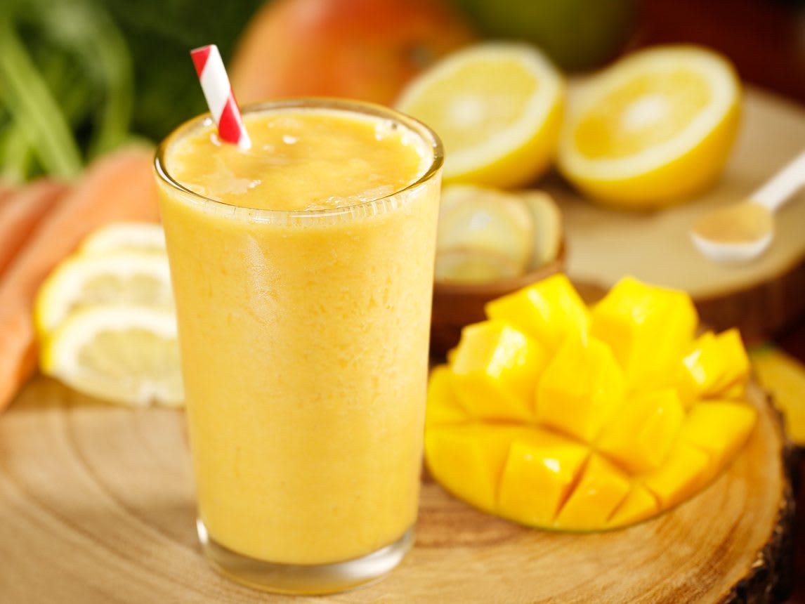 5 Healthy & Delicious Meal Replacement Shakes & Smoothies