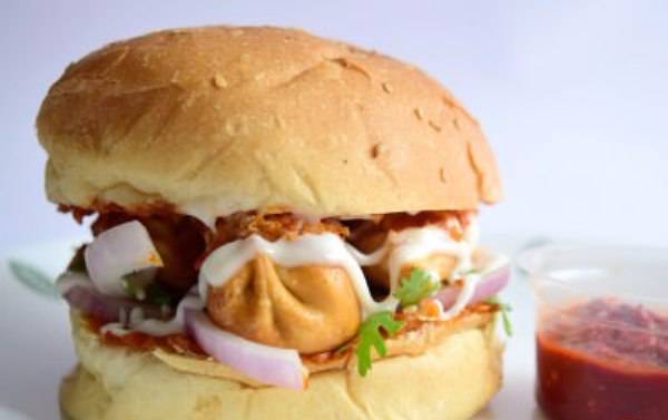 Momo Burger – Oree Cafe