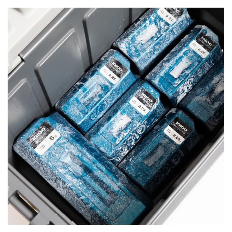 Igloo Performance Ice Mini Brick | 1016767 | Outdoor Warehouse Kiosk