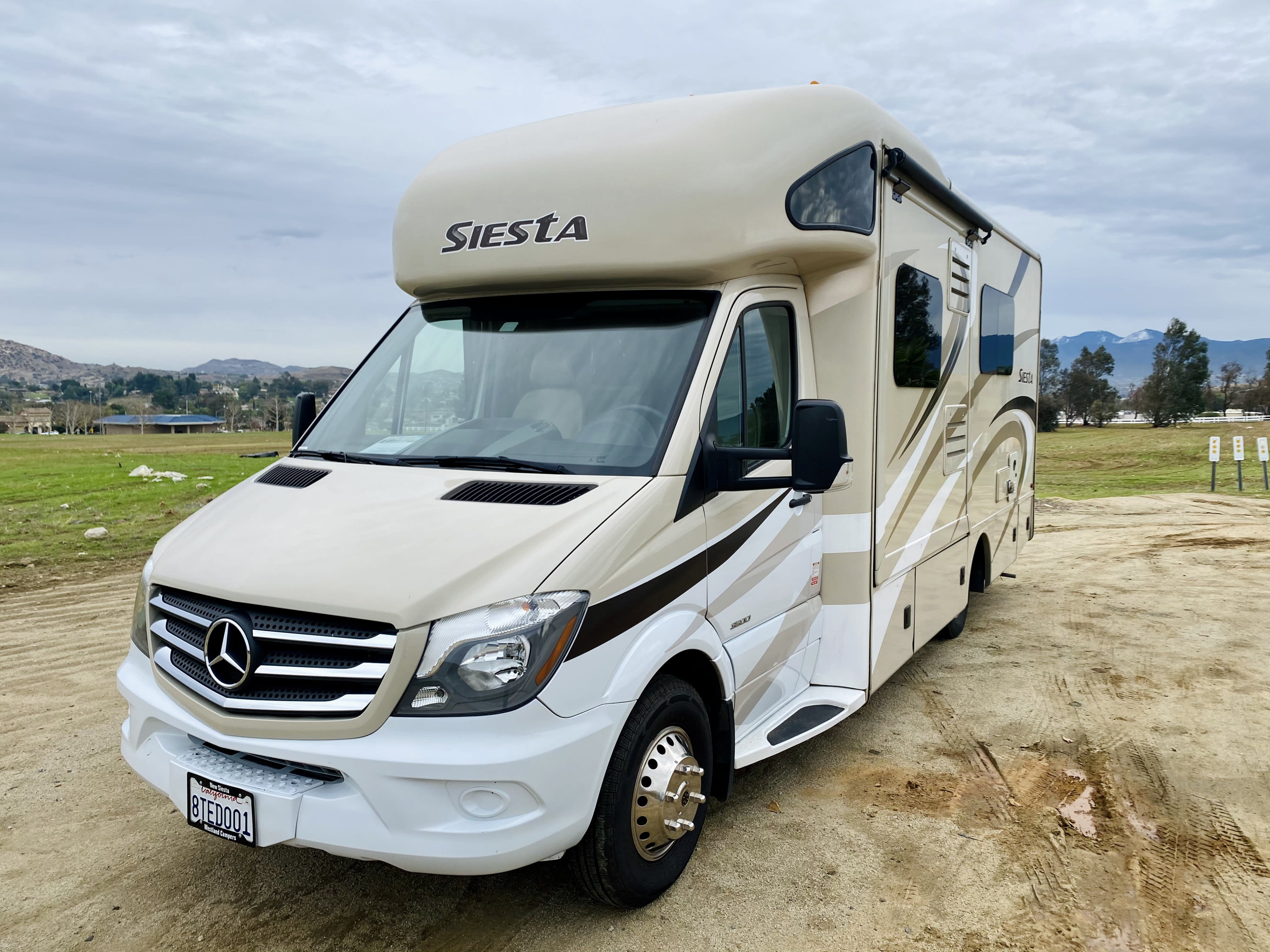 2017 Thor Motor Coach Siesta Class C Rental in Norco, CA | Outdoorsy