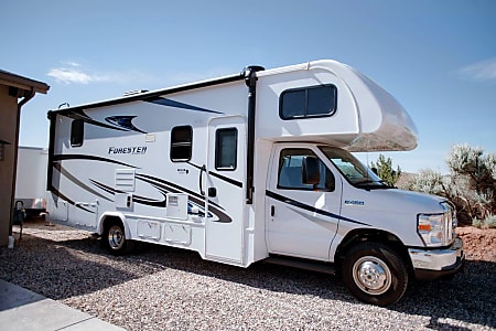 RV Rentals - Thousands of RVs Direct From Locals - The Drive