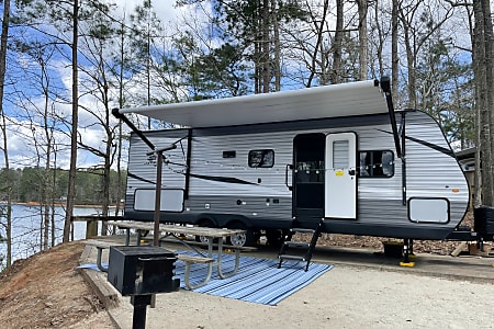 Best RV Rental Atlanta: Motorhome, Camper, & Trailer Rentals GA | The Drive