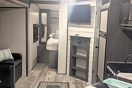 Best RV Rental Spokane: Motorhome, Camper, & Trailer Rentals WA | The Drive