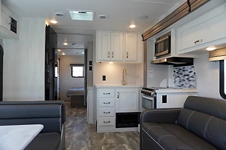 Best RV Rental Las Vegas: Motorhome, Camper, & Trailer Rentals NV | The ...