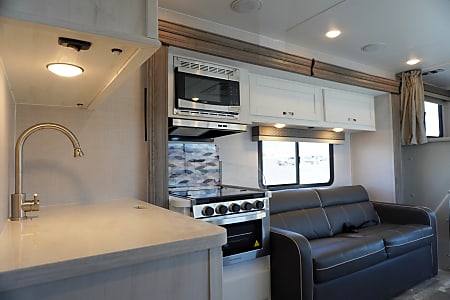 Best RV Rental Las Vegas: Motorhome, Camper, & Trailer Rentals NV | The ...