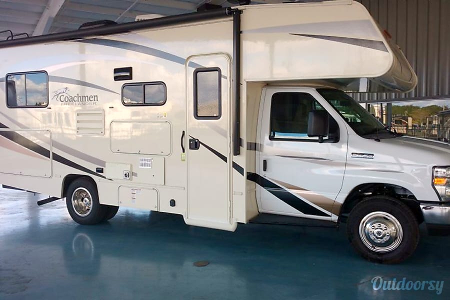 2020 Coachmen Leprechaun 220QB Motor Home Class C Rental in Winter ...