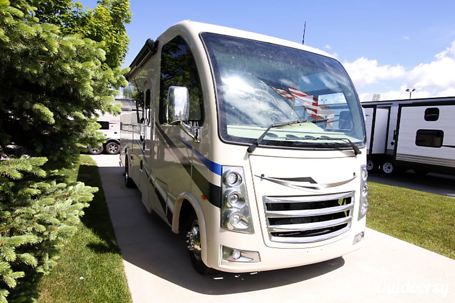 2018 Thor Motor Coach Vegas Motor Home Class A Rental in Las Vegas, NV ...