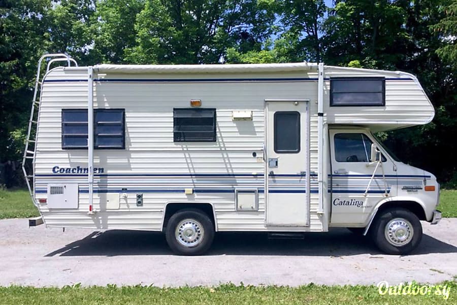 1990 Chevrolet Catalina Motor Home Class C Rental in Banff, AB | Outdoorsy