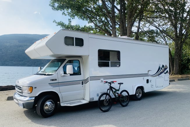 2001 Class C RV for Rent in Cultus Lake, BC - RVUSA.com