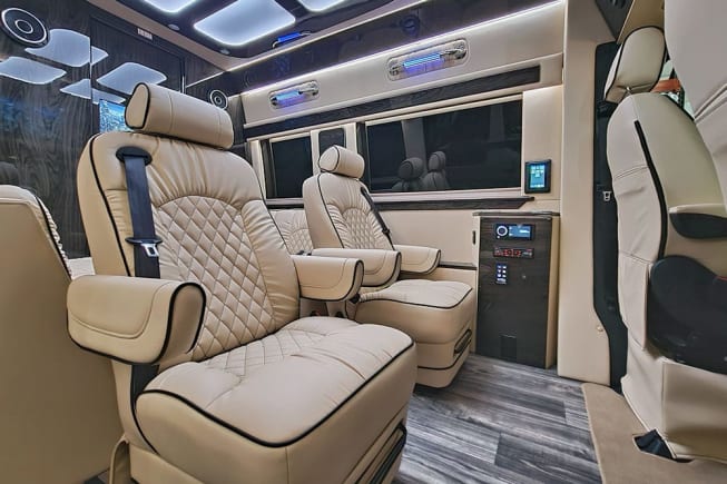 2020 Class B RV for Rent in Kissimmee, FL - RVUSA.com