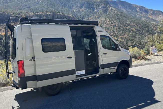 2024 Class B RV for Rent in Las Vegas, NV - RVUSA.com