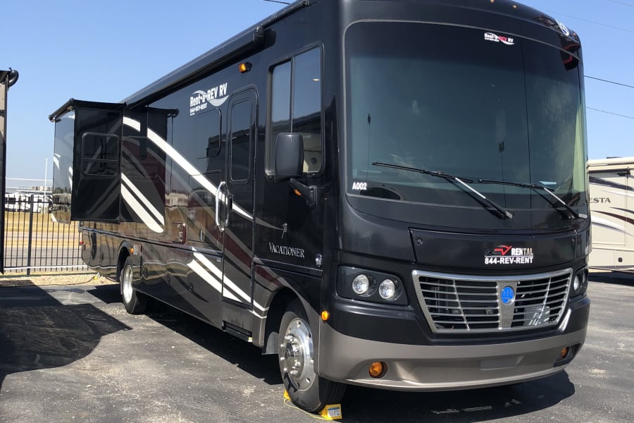 2017 Holiday Rambler Vacationer 35K Motor Home Class A Rental in ...