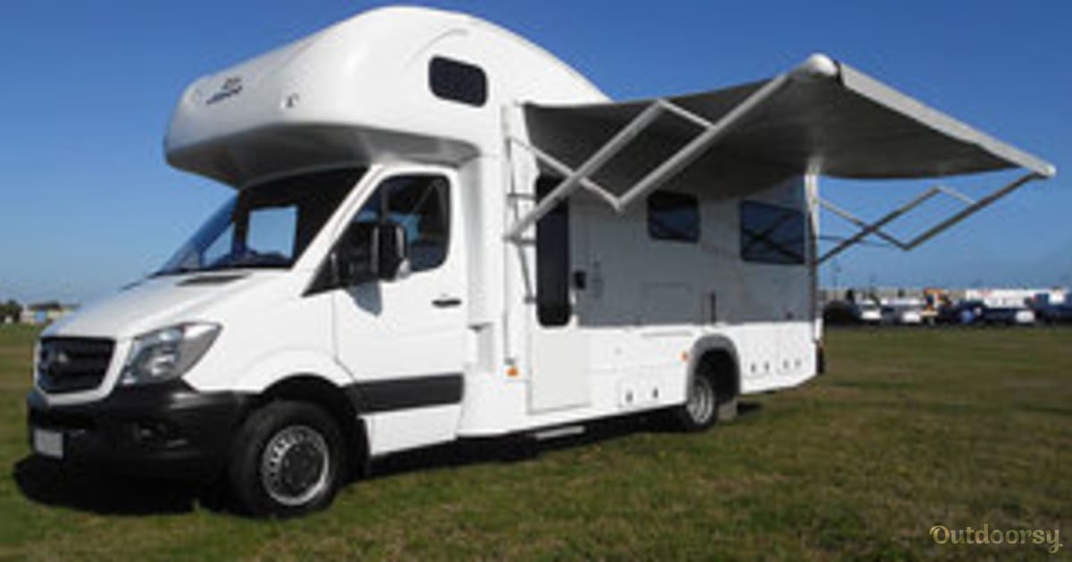 2011 Mercedes Sprinter Motor Home Campervan Rental in Gold Coast, QLD ...