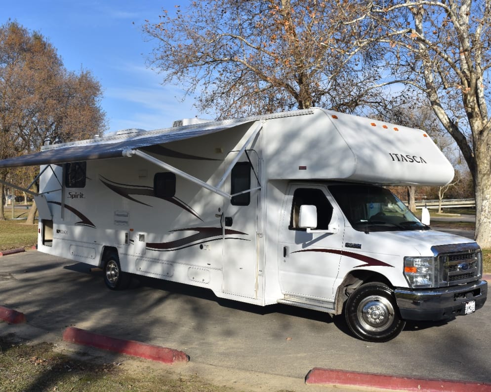Class C RV for Rent in Sacramento, California - RVUSA.com
