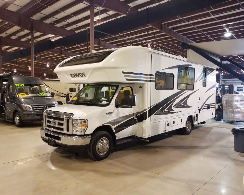 2018 Class C RV for Rent in Davenport, Florida - RVUSA.com