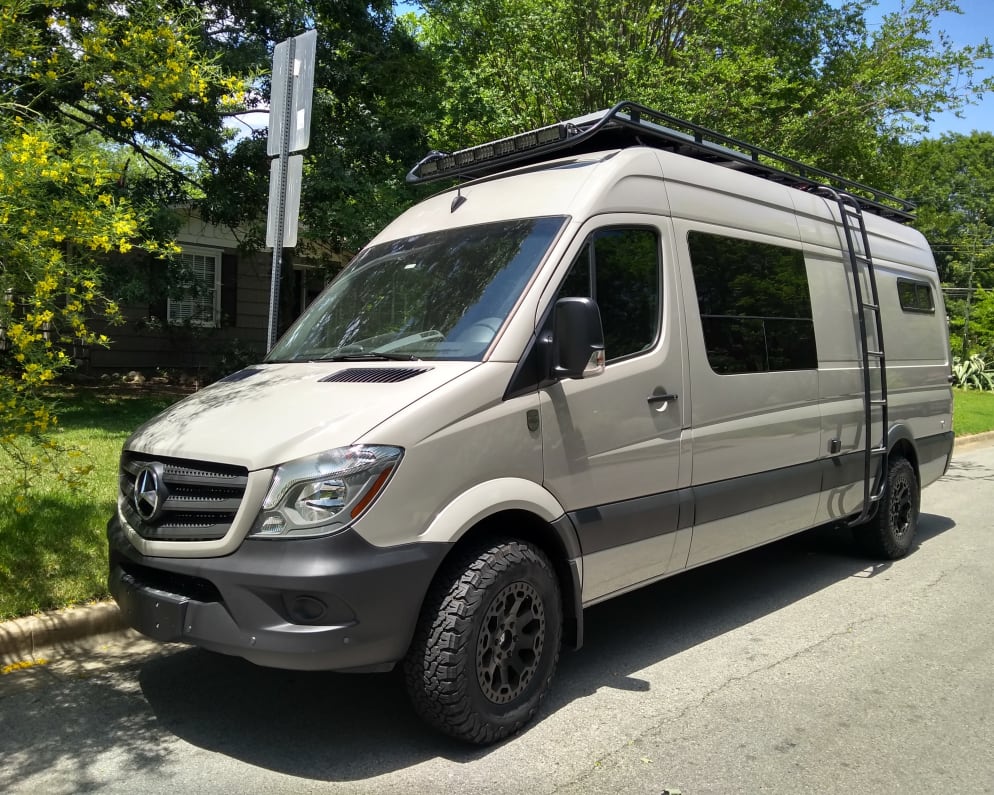 2017 Class B RV for Rent in Austin, Texas - RVUSA.com