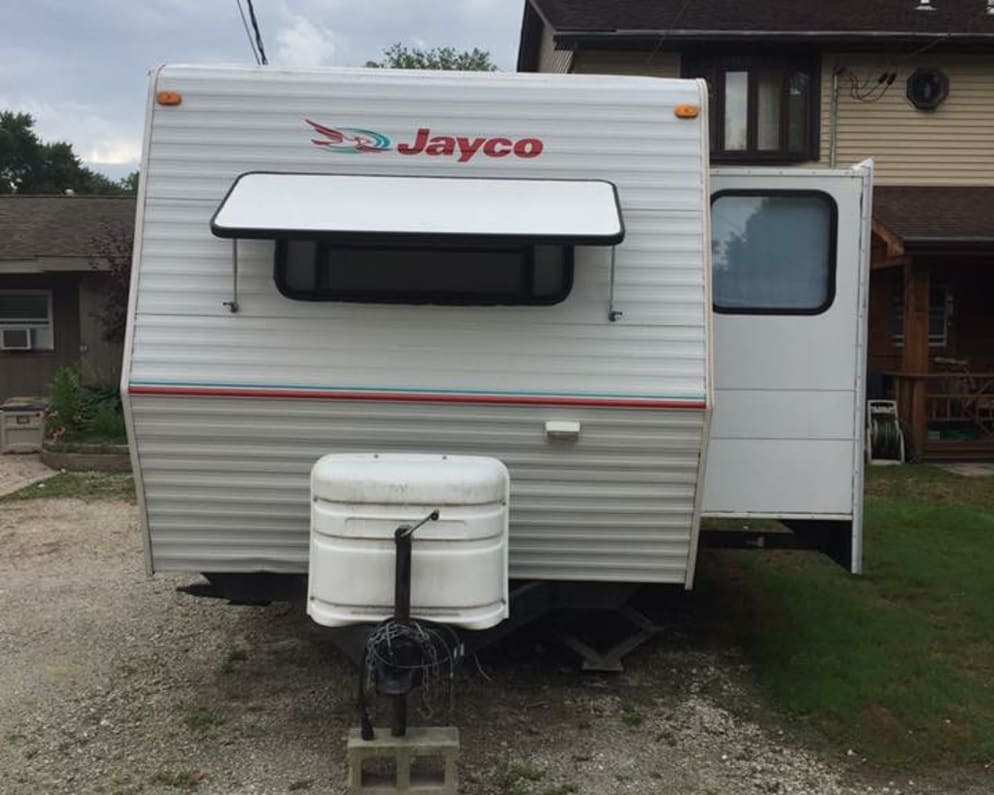 1998 Travel Trailer RV for Rent in Elgin, Illinois - RVUSA.com