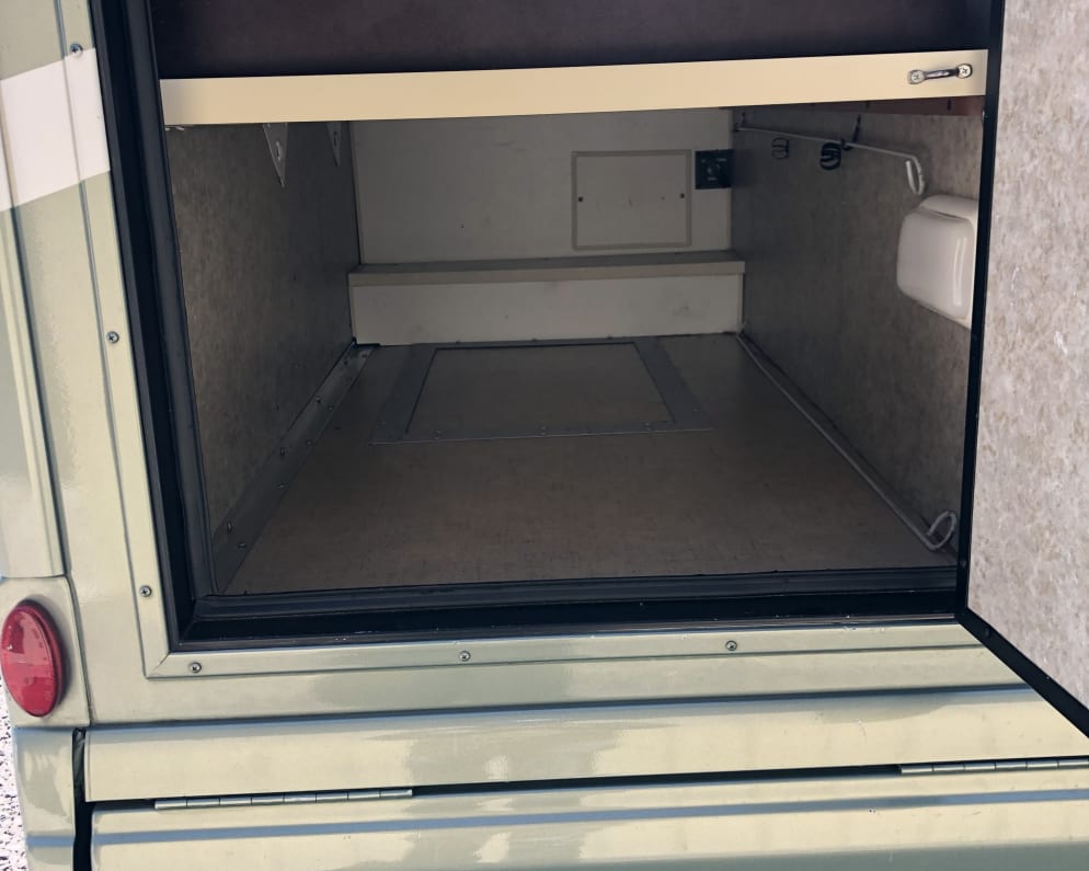 2009 Class C RV for Rent in Bend, Oregon - RVUSA.com