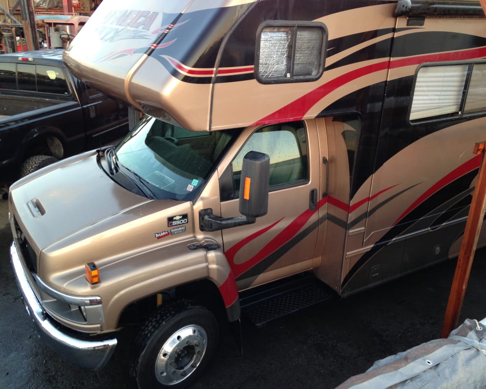 2005 Class C RV for Rent in El Cajon, California - RVUSA.com