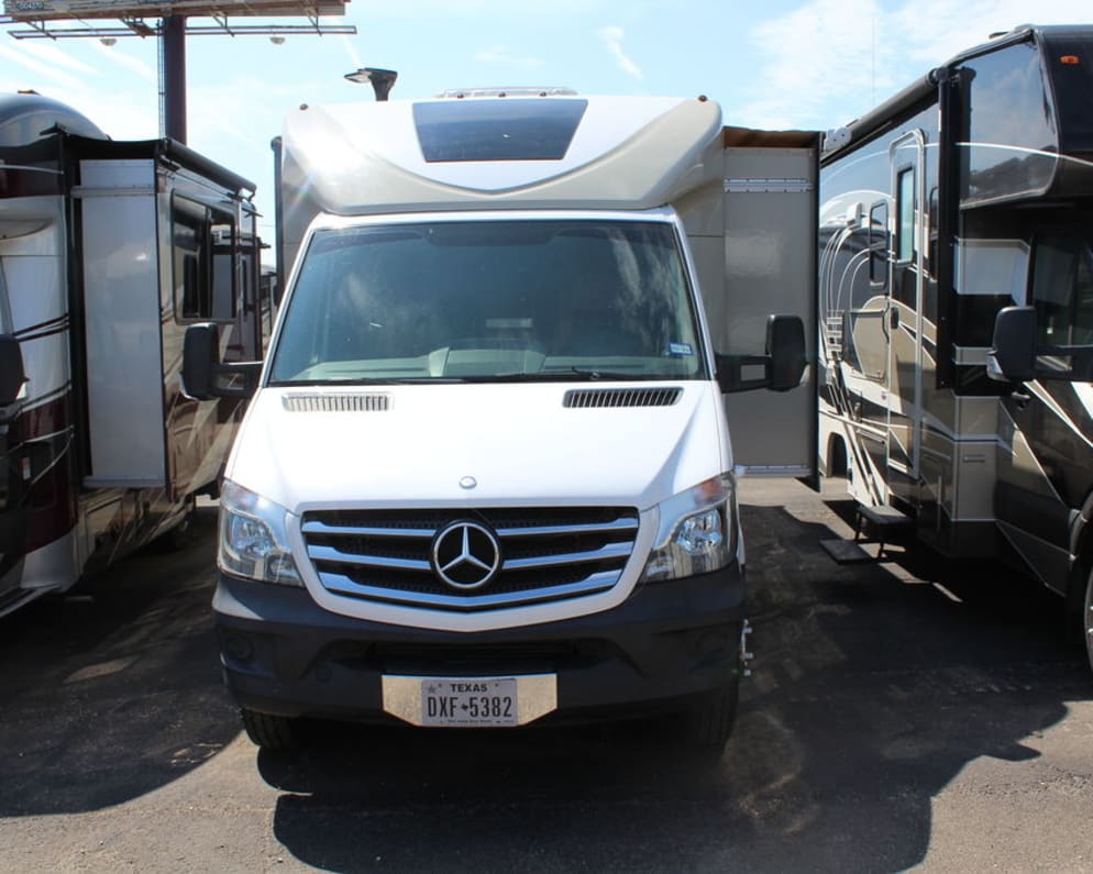 Class C RV for Rent in Austin, Texas - RVUSA.com