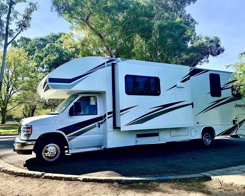 2019 Class C RV for Rent in Sacramento, California - RVUSA.com