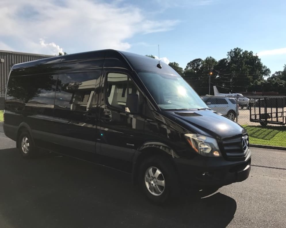 2013 Class B RV for Rent in Chamblee, Georgia - RVUSA.com