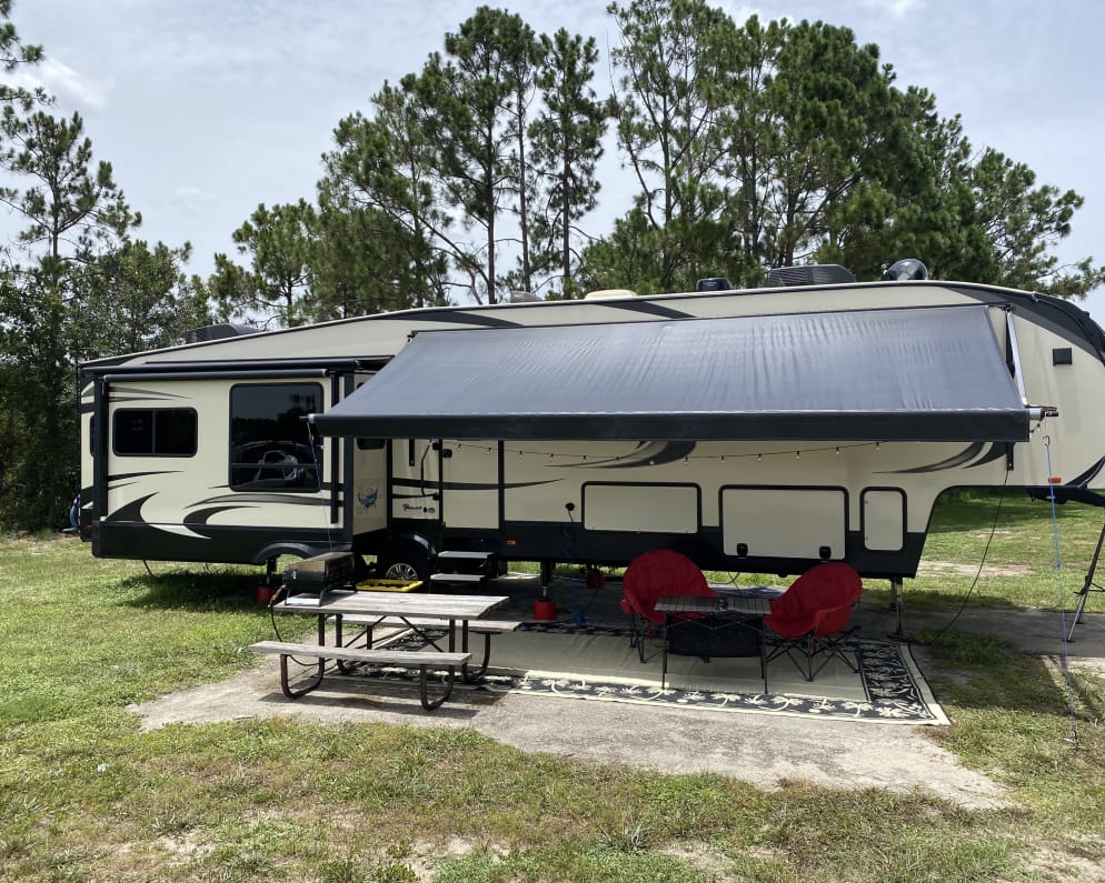 Fifth Wheel RV for Rent in West Palm Beach, Florida - RVUSA.com