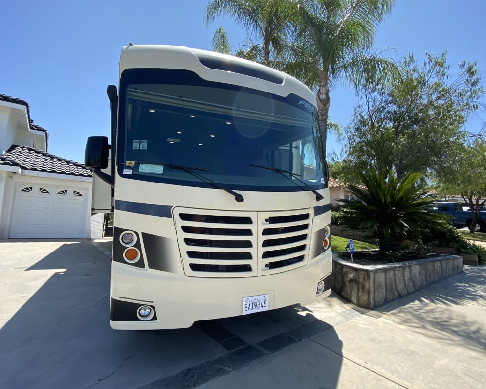 2021 Class A RV for Rent in Riverside, California - RVUSA.com