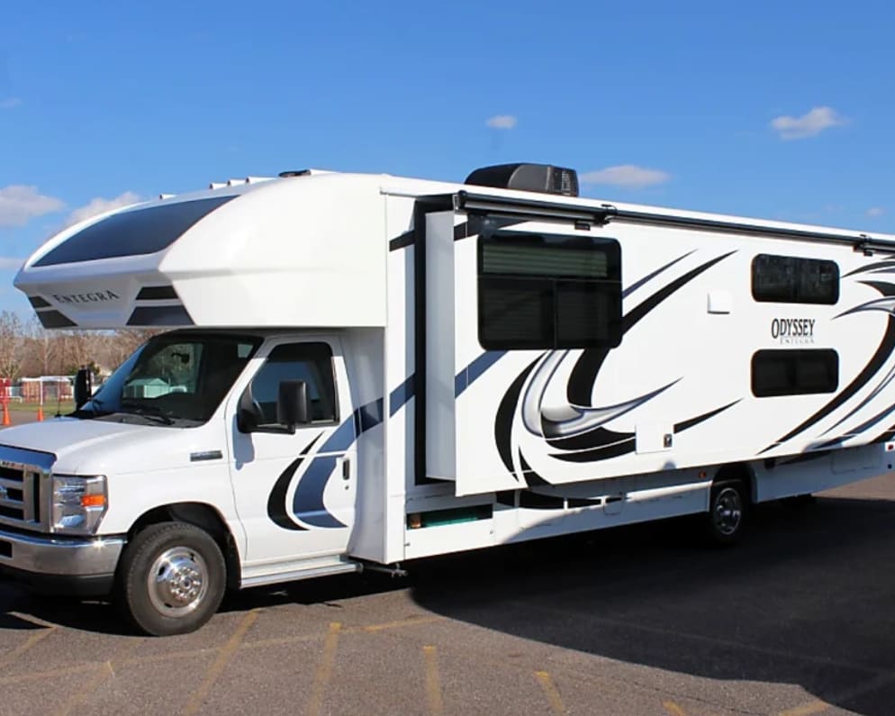 2020 Class C RV for Rent in Apache Junction, Arizona - RVUSA.com