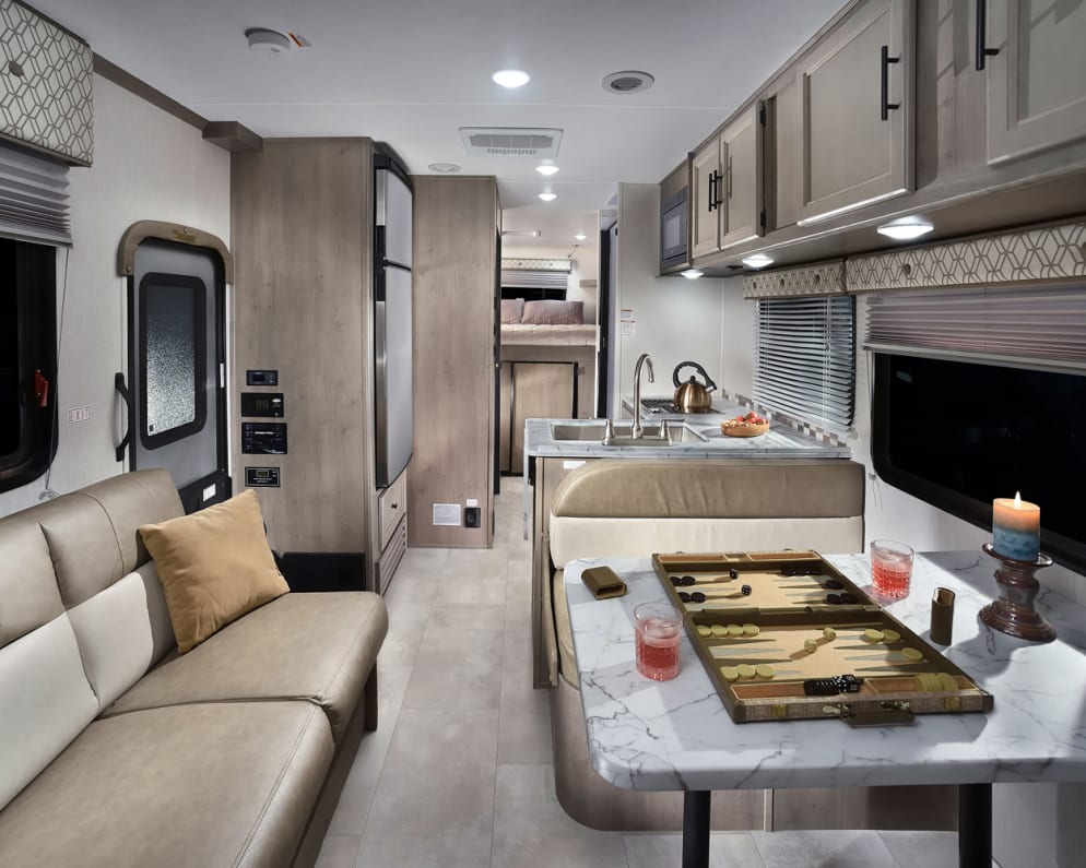 2020 Class C RV for Rent in St Johns, Florida - RVUSA.com